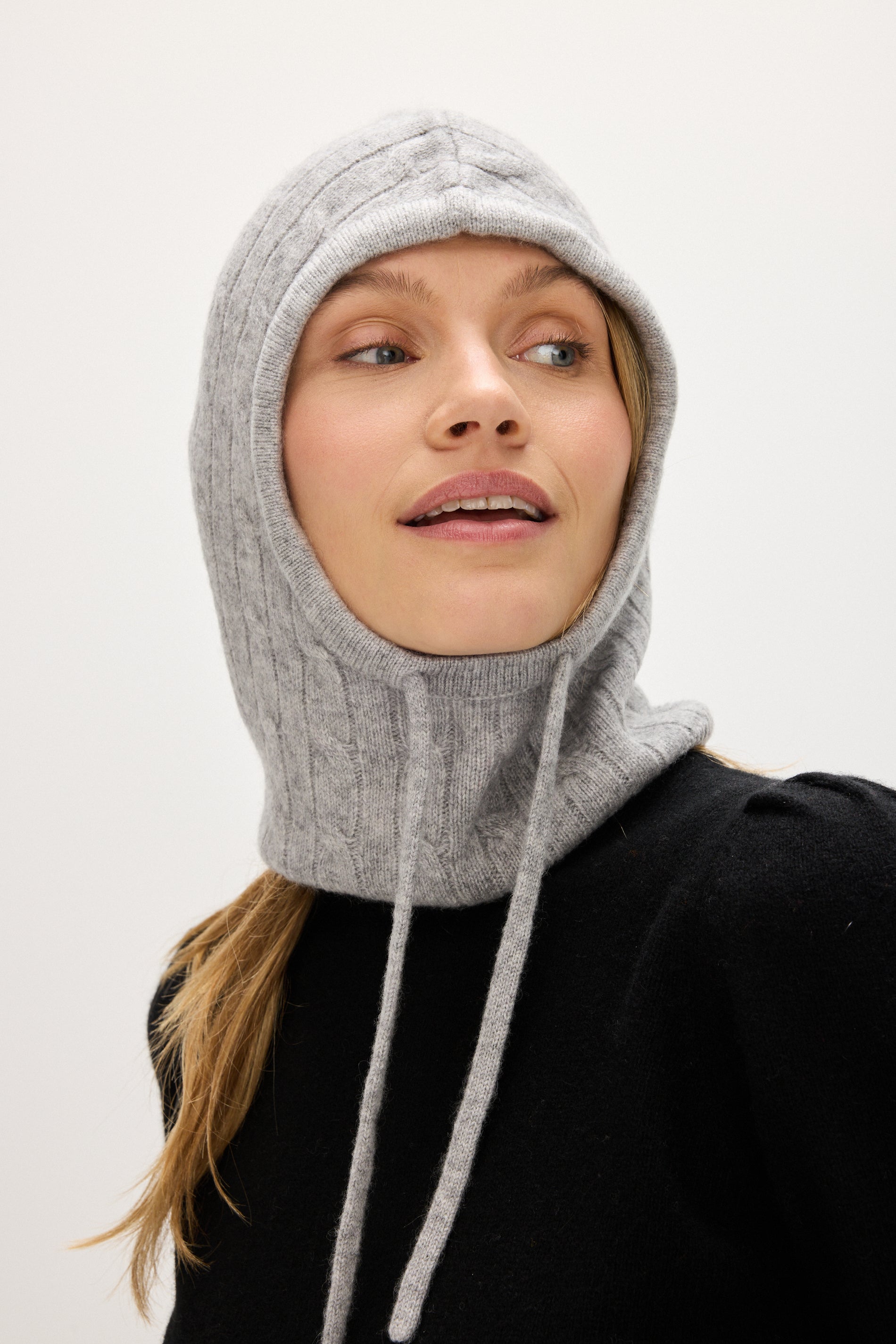 Balaclava Cable - Accessories - Light Grey – Davida Cashmere