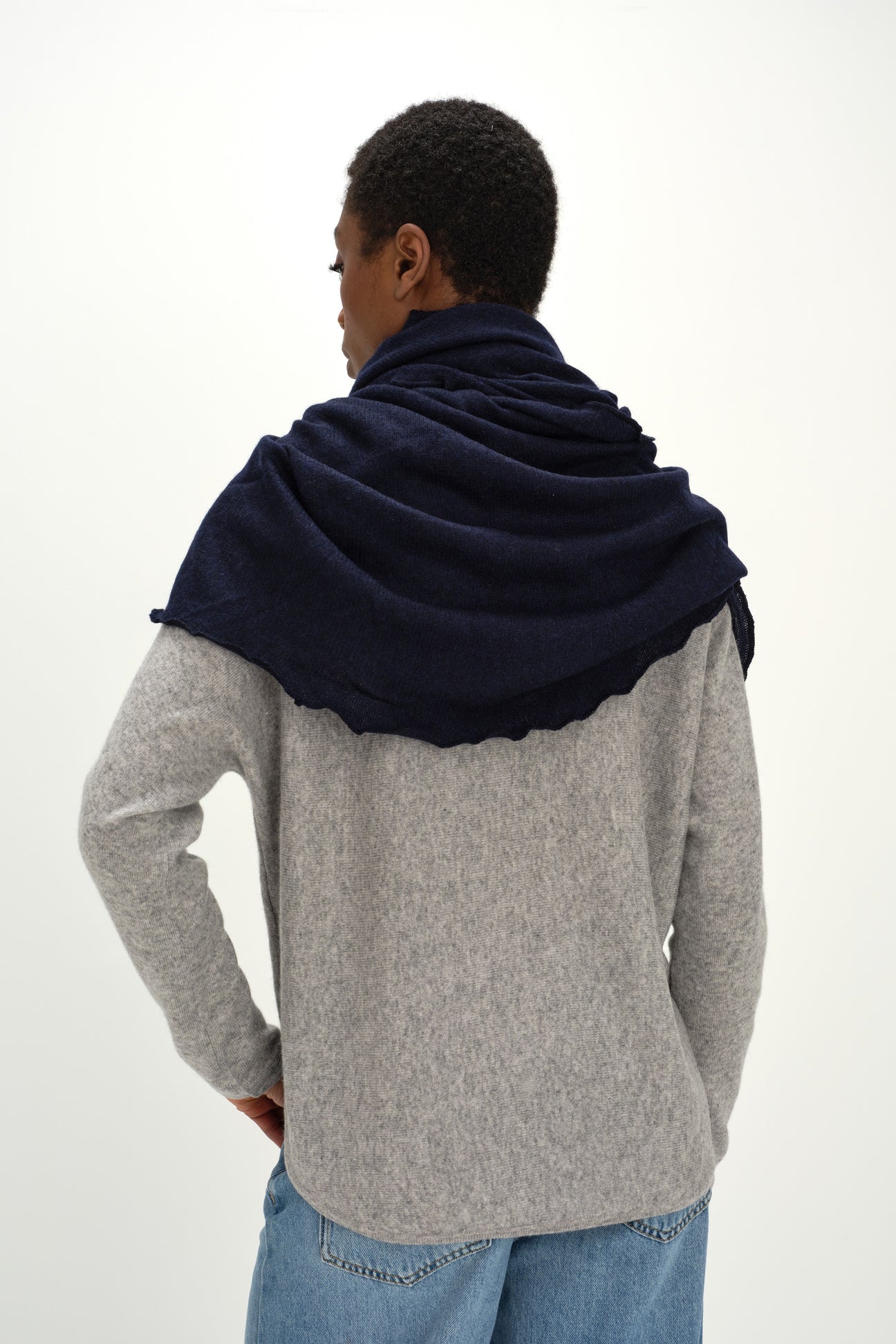 Triangle Scarf - Scarf - Navy – Davida Cashmere